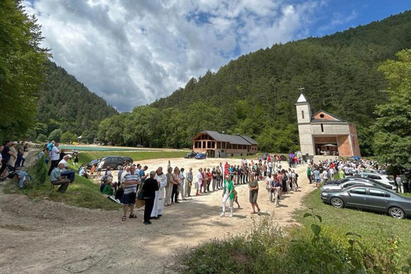 Ova crkva i kapelica u BiH povezuje sve vjernike - Hrvatski Medijski Servis