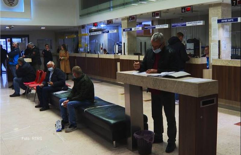 Uskoro nećemo morati po potvrde u CIPS? - Hrvatski Medijski Servis