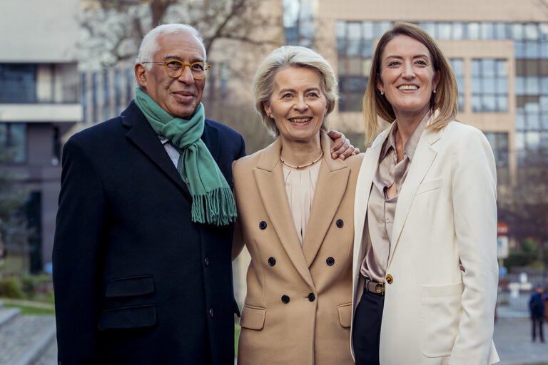 ČELNICI EU: Nadahnuo je milijune, naslijeđe "narodnog pape" će se ...