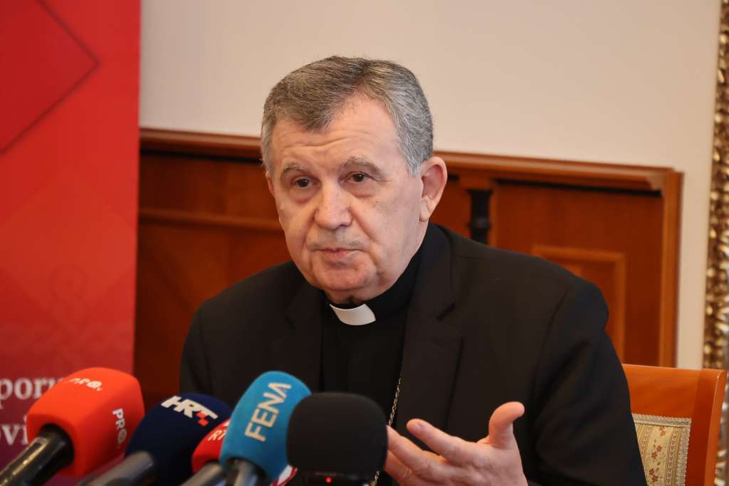 Nadbiskup Vukšić čestitao Pesah - Hrvatski Medijski Servis - Sad znam više!